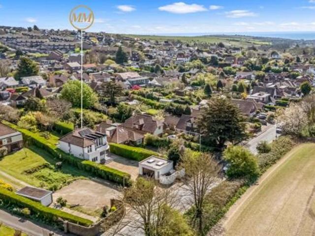 4 bedroom detached house for sale in Falmer Road, Brighton, BN2