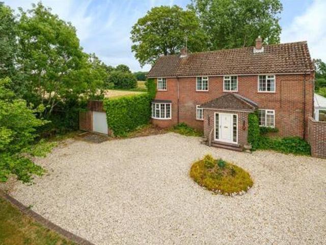 4 Bedroom Detached House For Sale In Farnham