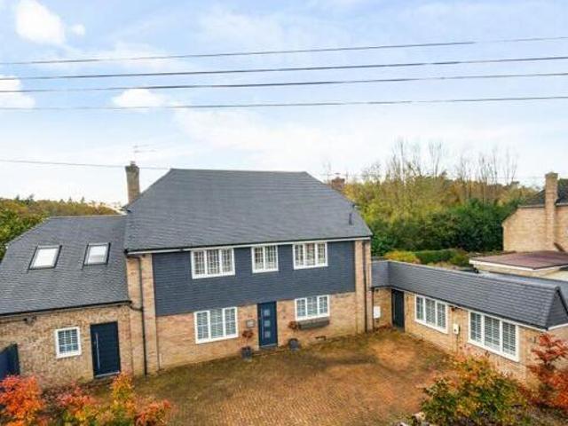 4 Bedroom Detached House For Sale In Farnham