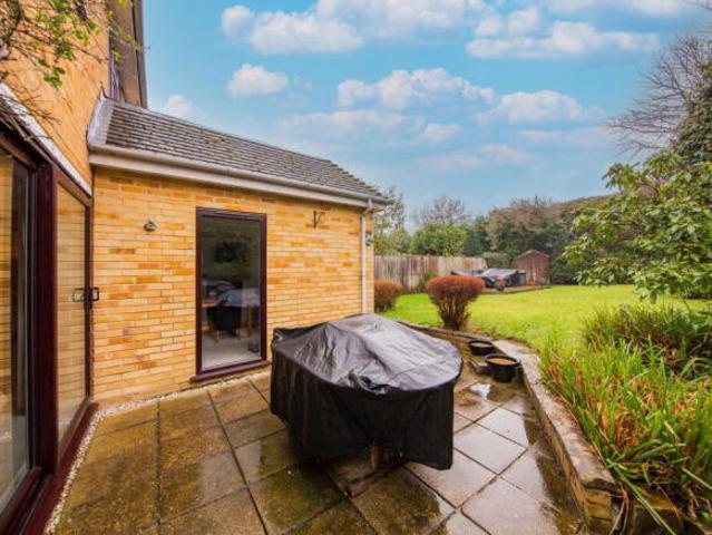 4 bedroom detached house for sale in Farnham Lane, Langton Green, TN3
