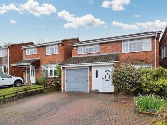 4 Bedroom Detached House For Sale In Farnham, Surrey