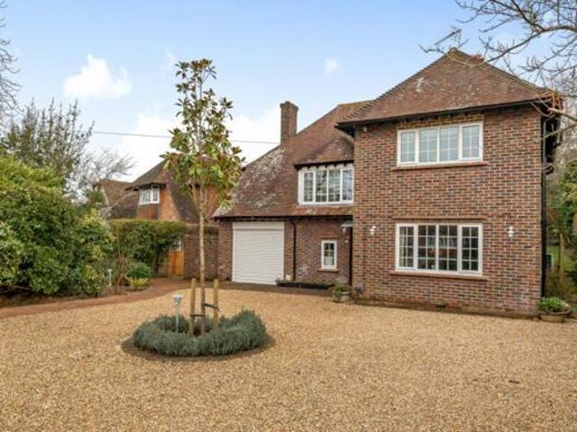 4 Bedroom Detached House For Sale In Farnham, Surrey