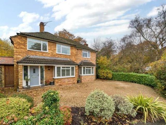 4 Bedroom Detached House For Sale In Farnham, Surrey