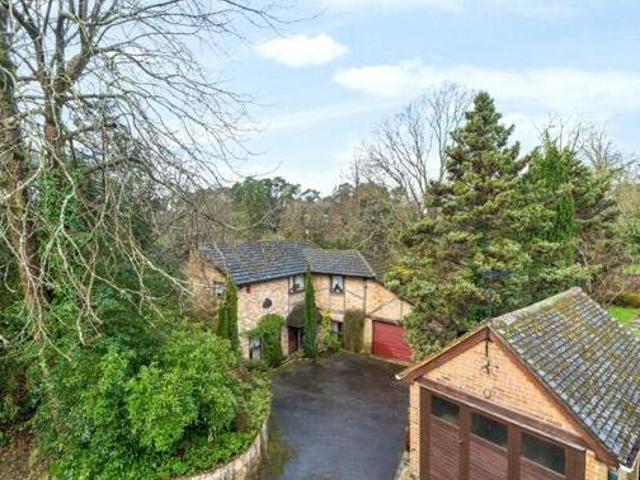 4 Bedroom Detached House For Sale In Farnham, Surrey