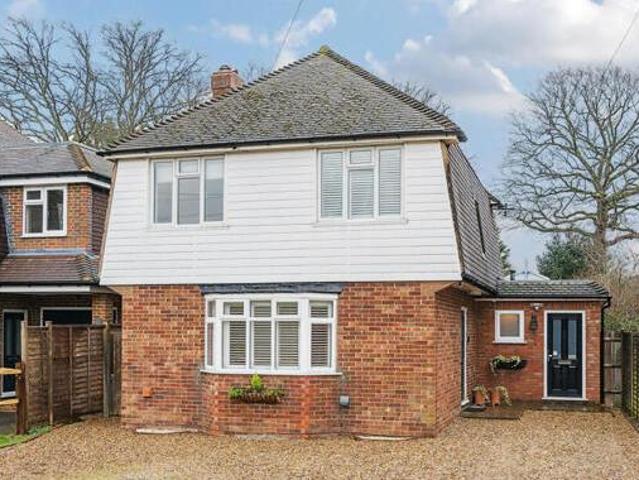 4 Bedroom Detached House For Sale In Fetcham