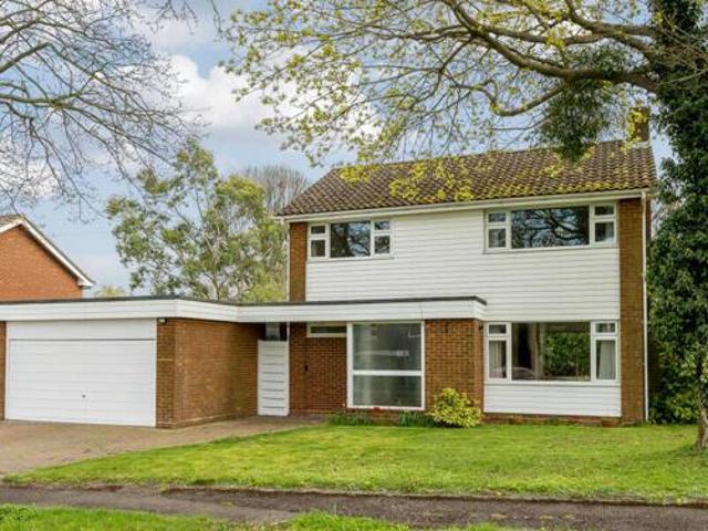 4 Bedroom Detached House For Sale In Fetcham