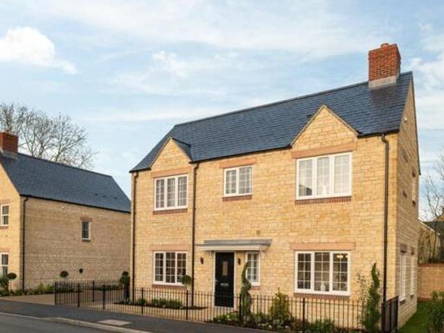 4 Bedroom Detached House For Sale In Fewcott Road
