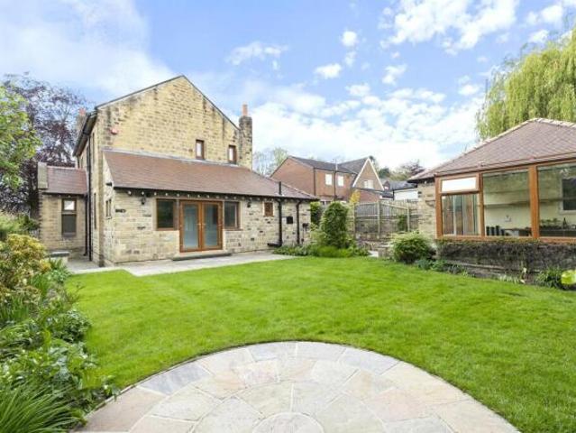 4 bedroom detached house for sale in Fenay Lane, Almondbury, Huddersfield, HD5