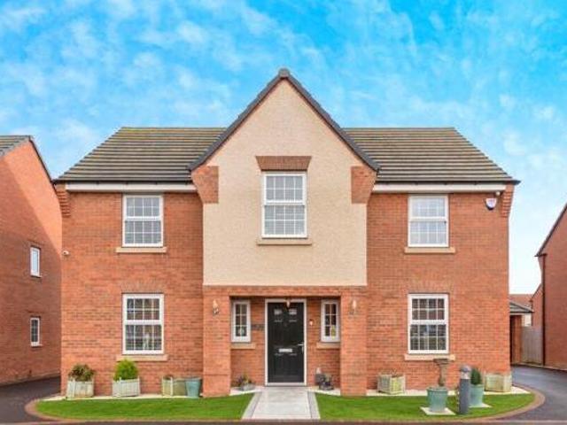 4 Bedroom Detached House For Sale In Fernwood