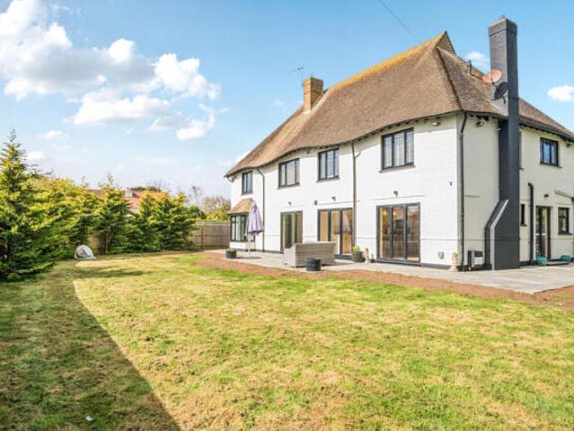 4 bedroom detached house for sale in Ferringham Lane, Ferring, Worthing, BN12