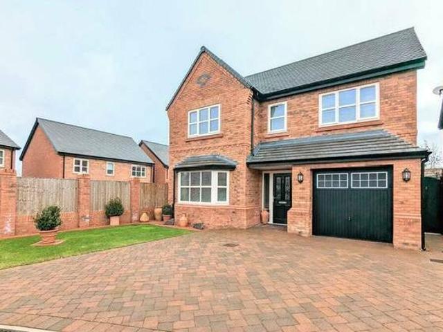 4 bedroom detached house for sale in Ffordd Yr Hydref Mold CH7