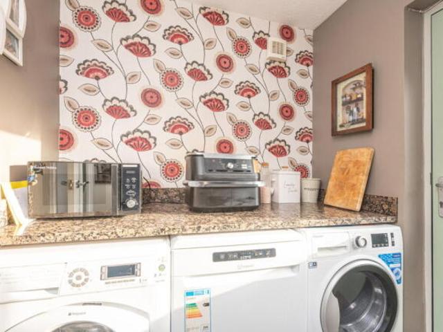 4 bedroom detached house for sale in Field End Garth, Leeds, LS15 0QQ, LS15