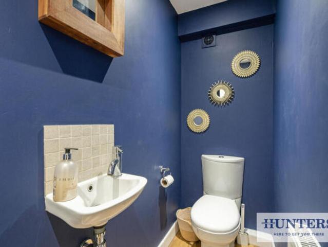 4 bedroom detached house for sale in Fieldhead Drive, Guiseley, Leeds, LS20