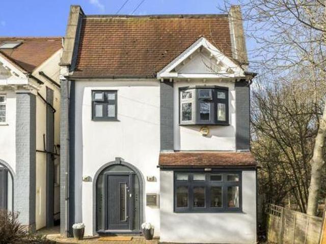 4 Bedroom Detached House For Sale In Finchley