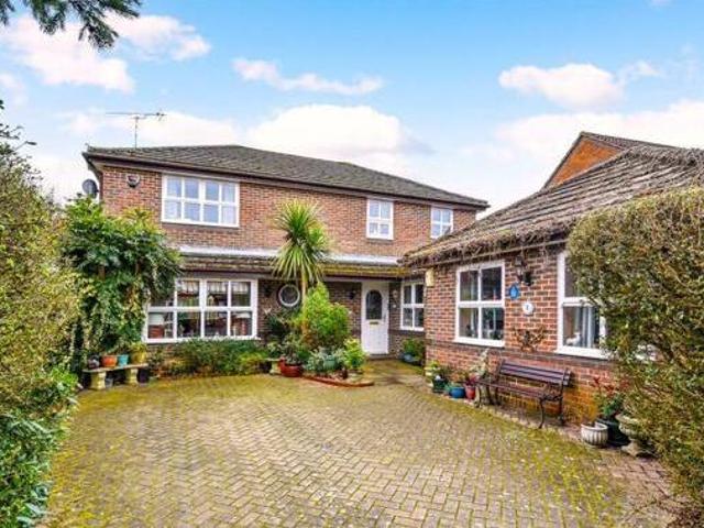 4 Bedroom Detached House For Sale In Fishlake Meadows, Romsey