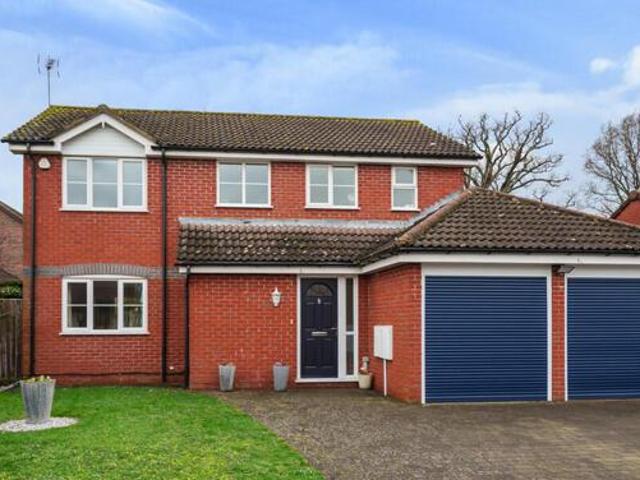 4 Bedroom Detached House For Sale In Fleet
