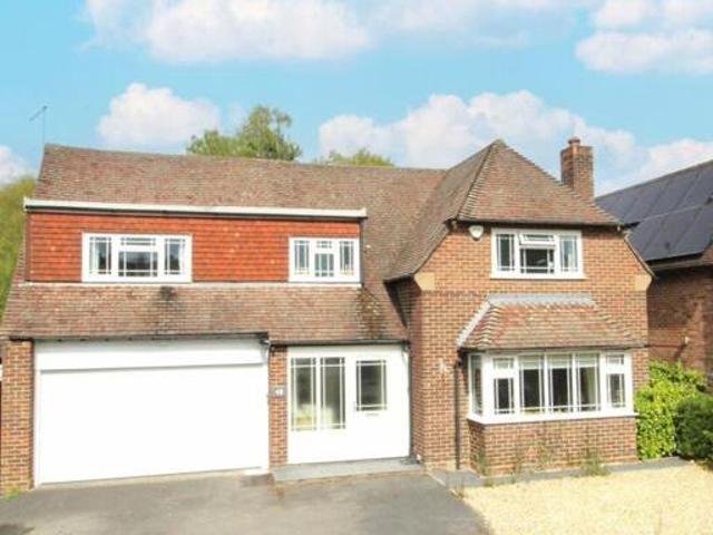 4 Bedroom Detached House For Sale In Fleet