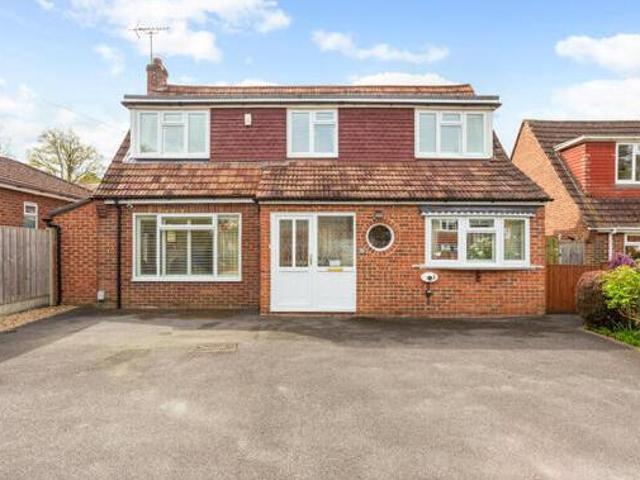 4 Bedroom Detached House For Sale In Fleet