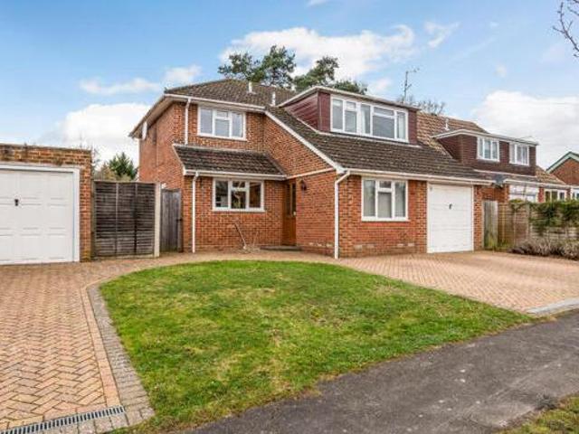 4 Bedroom Detached House For Sale In Fleet