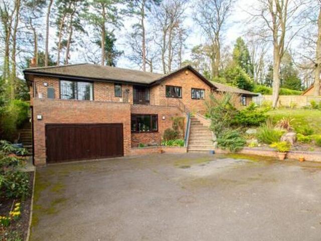 4 Bedroom Detached House For Sale In Fleet