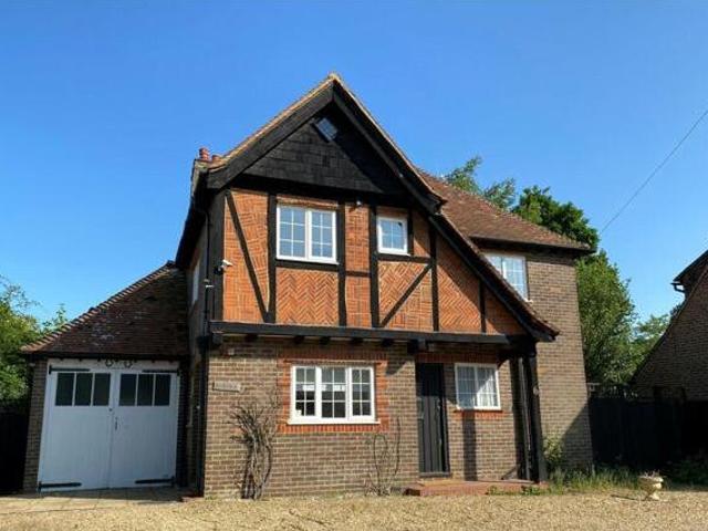 4 Bedroom Detached House For Sale In Fleet