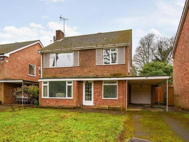 4 Bedroom Detached House For Sale In Fleet, Hampshire