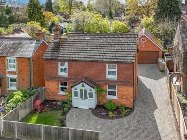 4 Bedroom Detached House For Sale In Fleet, Hampshire
