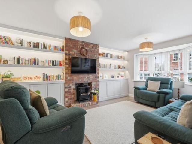 4 bedroom detached house for sale in Fleet Road, Lubbesthorpe, LE19