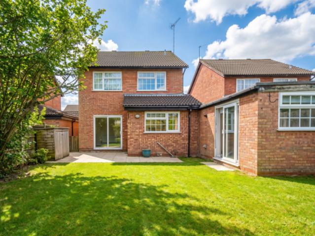 4 bedroom detached house for sale in Framefield Drive, Solihull, B91 2SR, B91