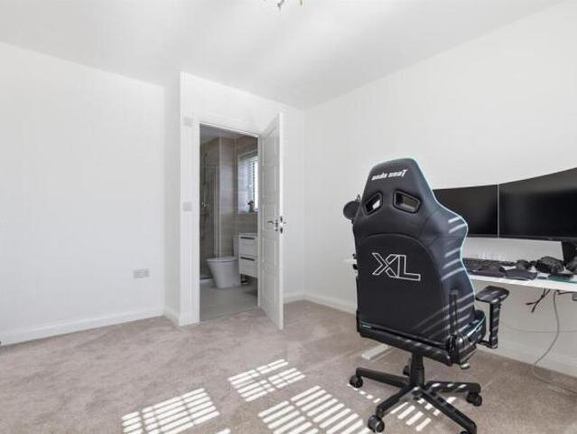 4 bedroom detached house for sale in Francis View, Fixby, Huddersfield, HD2