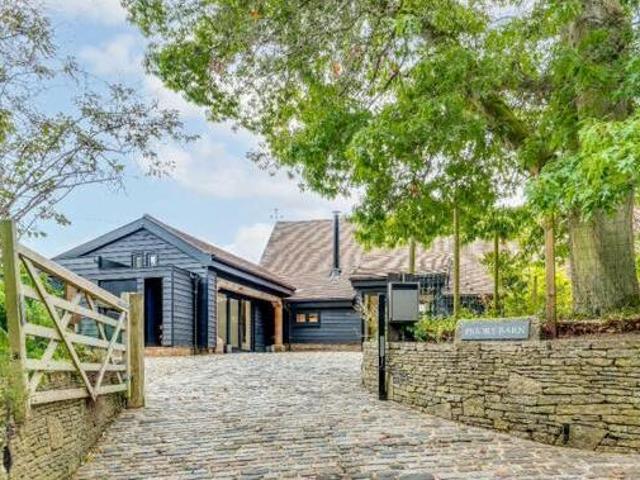 4 Bedroom Detached House For Sale In Frensham