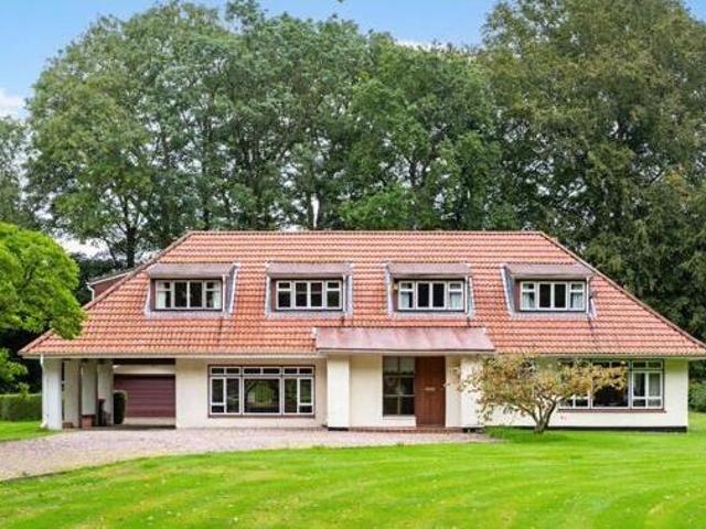 4 Bedroom Detached House For Sale In Frodsham, Cheshire