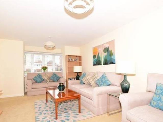 4 bedroom detached house for sale in Fullingpits Avenue Maidstone Kent ME16