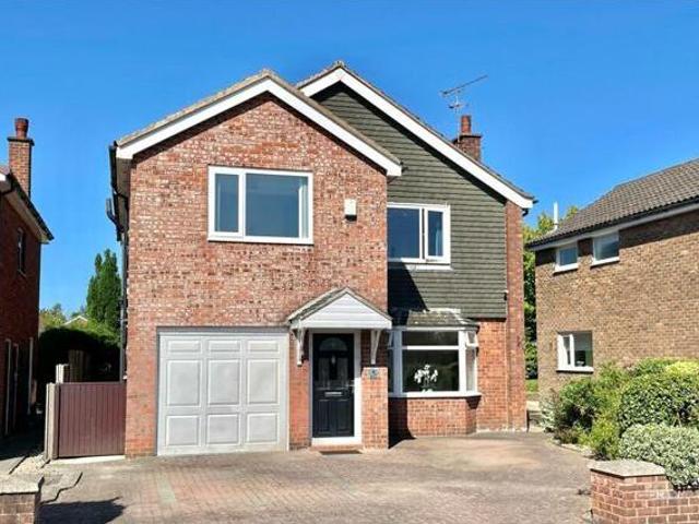 4 Bedroom Detached House For Sale In Fulwood, Preston