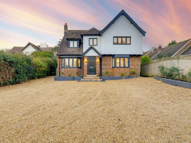 4 bedroom detached house for sale in Furze Road, High Salvington, Worthing, BN13