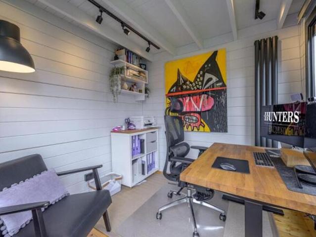 4 bedroom detached house for sale in Knightlow Road, Birmingham, B17