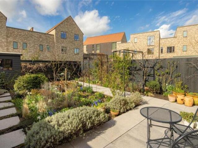4 bedroom detached house for sale in Knightly Avenue, Cambridge, Cambridgeshire, CB2