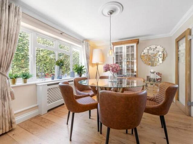 4 bedroom detached house for sale in Knockholt Road, Halstead, TN14