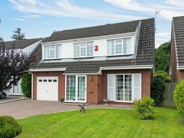 4 Bedroom Detached House For Sale In Knowle