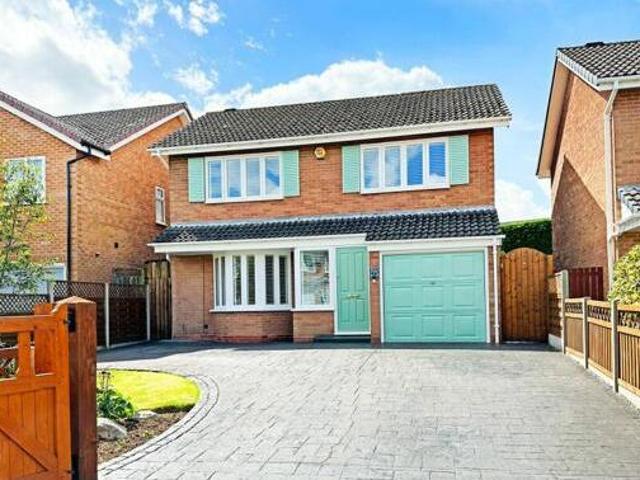 4 Bedroom Detached House For Sale In Knowle