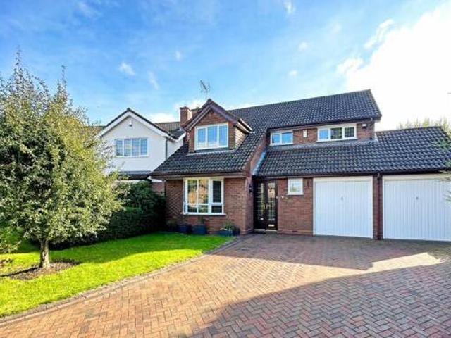 4 Bedroom Detached House For Sale In Knowle