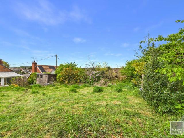 4 bedroom detached house for sale in Kabin Road, New Costessey, NR5