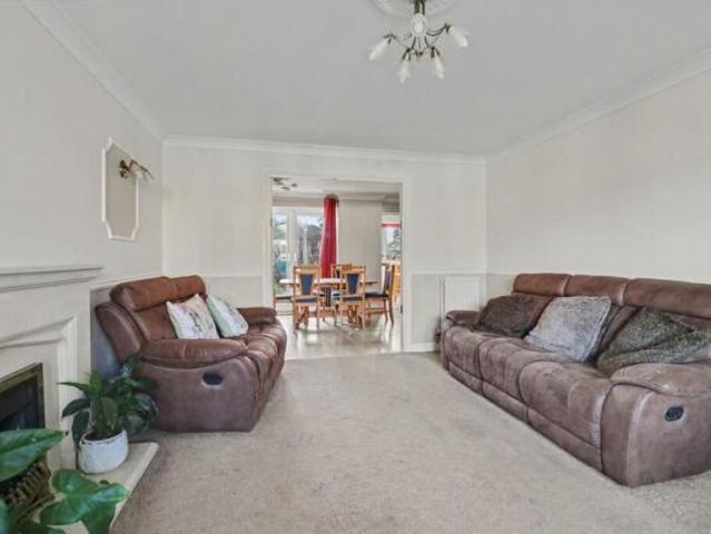 4 bedroom detached house for sale in Kenilworth Gardens, West End, SO30