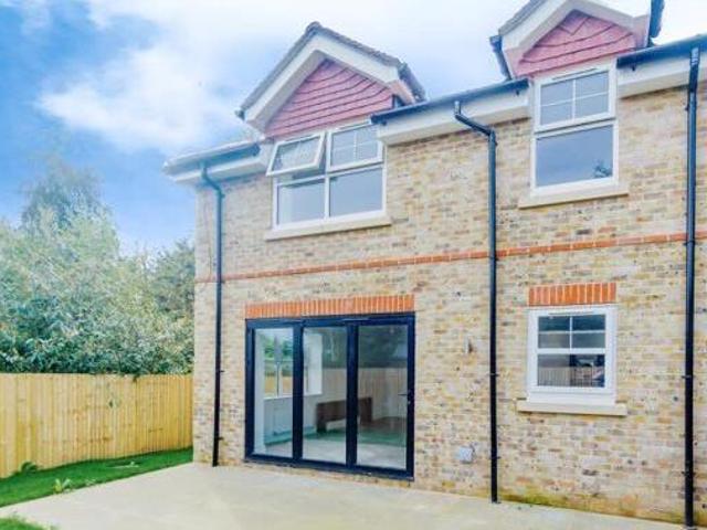 4 Bedroom Detached House For Sale In Kenley