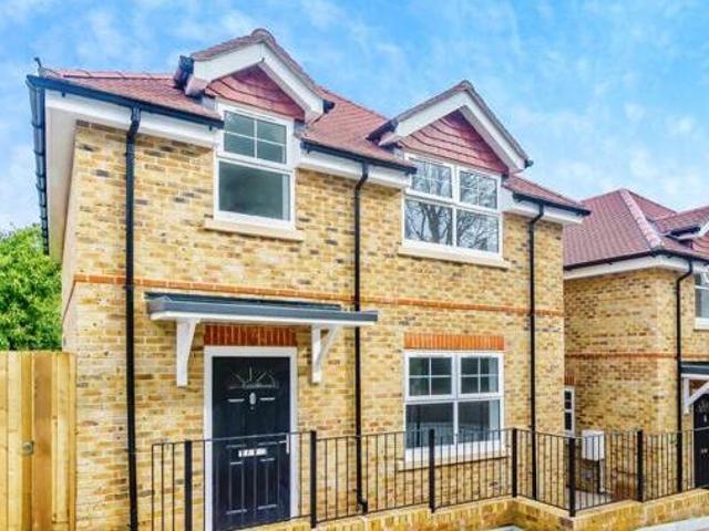 4 Bedroom Detached House For Sale In Kenley