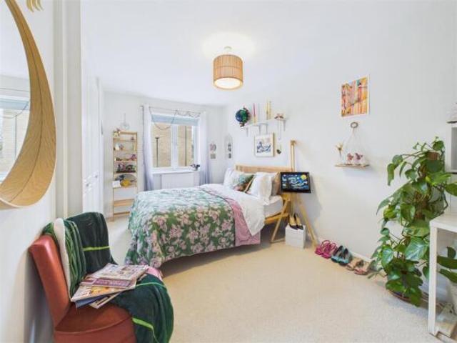 4 bedroom detached house for sale in Kensington Chase, Lodge Moor, Sheffield, S10