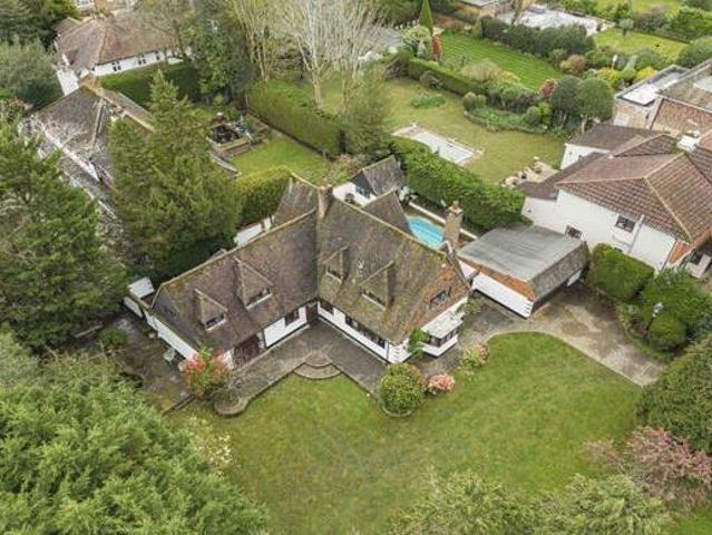4 Bedroom Detached House For Sale In Keston