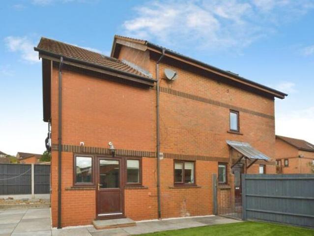 4 bedroom detached house for sale in Khasiaberry, Walnut Tree, MILTON KEYNES, MK7