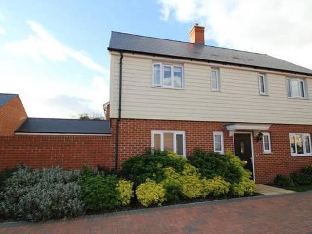 4 bedroom detached house for sale in Kitchener Grove Potton Sandy SG19 SG19
