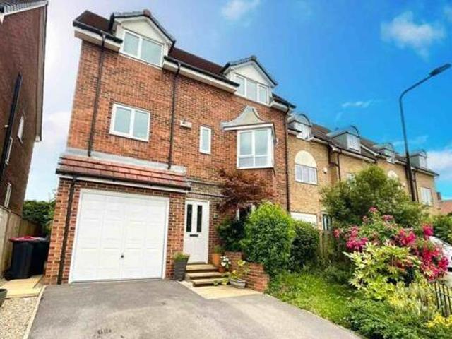 4 Bedroom Detached House For Sale In Kiveton Park, Sheffield